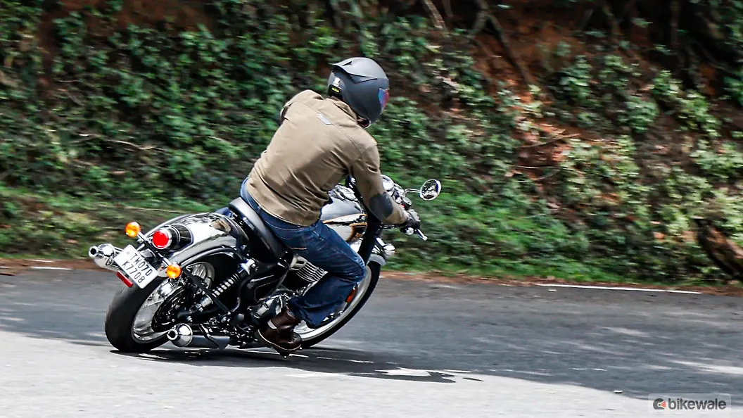 Royal Enfield Classic 650 Right Rear Three Quarter Image – BikeWale