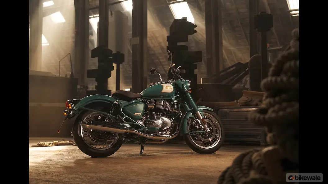 Royal Enfield Classic 650 Right Rear Three Quarter Image – BikeWale