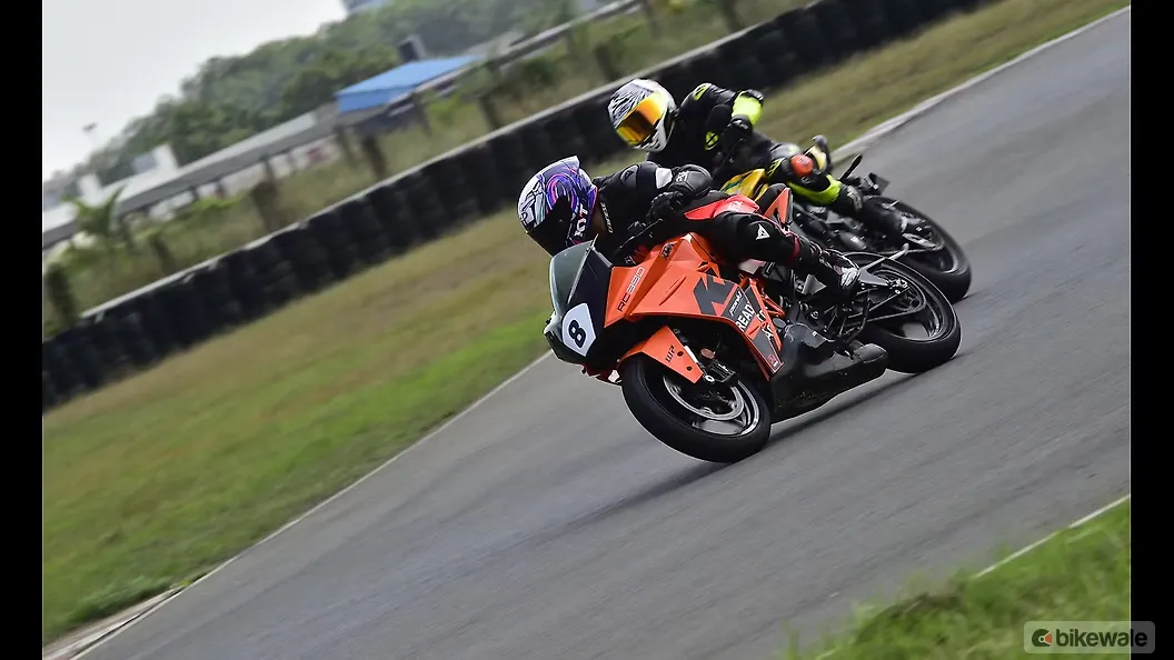 KTM RC 390 Left Side View Image – BikeWale