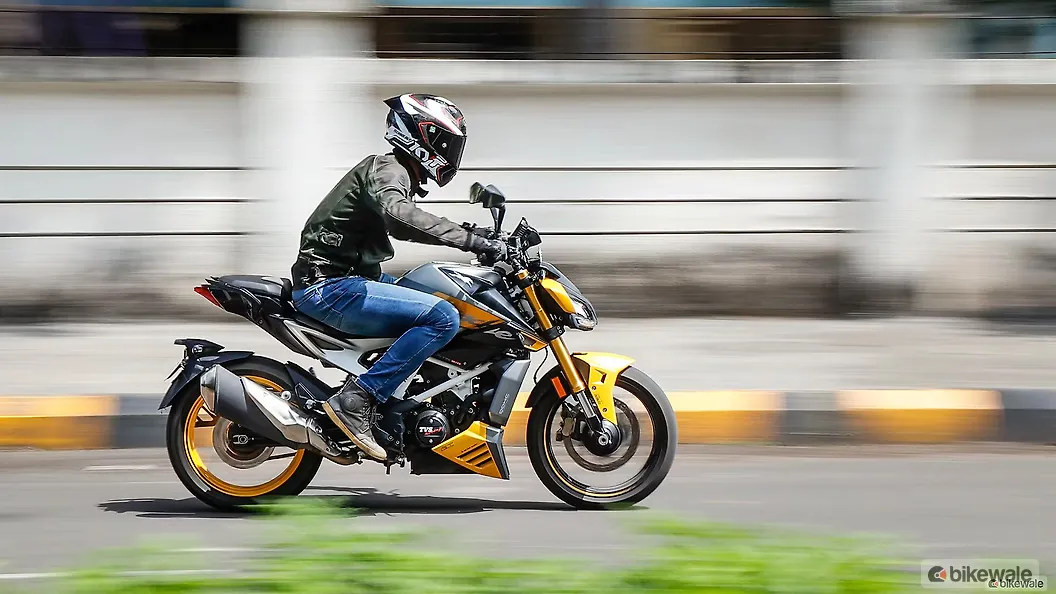 TVS Apache RTR 310 [2023-2024] Right Side View Image – BikeWale