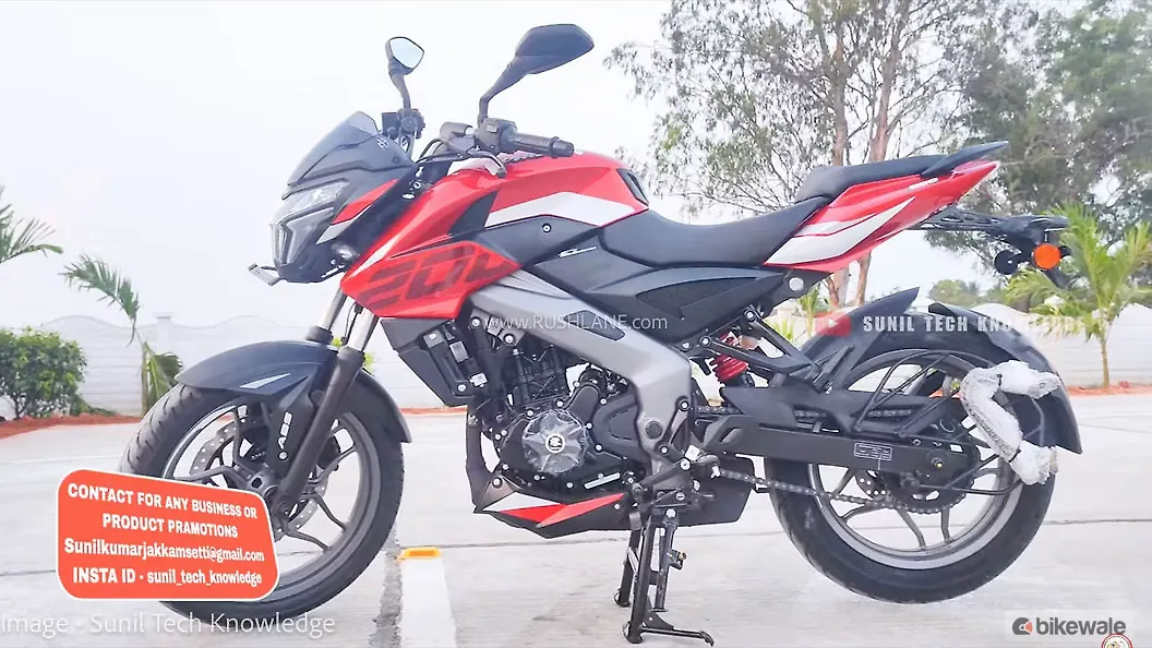 Images of Bajaj Pulsar NS200 | Photos of Pulsar NS200 - BikeWale