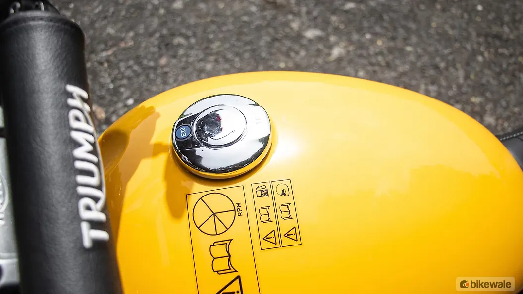 Triumph Scrambler 400 XC Fuel Tank Image – BikeWale
