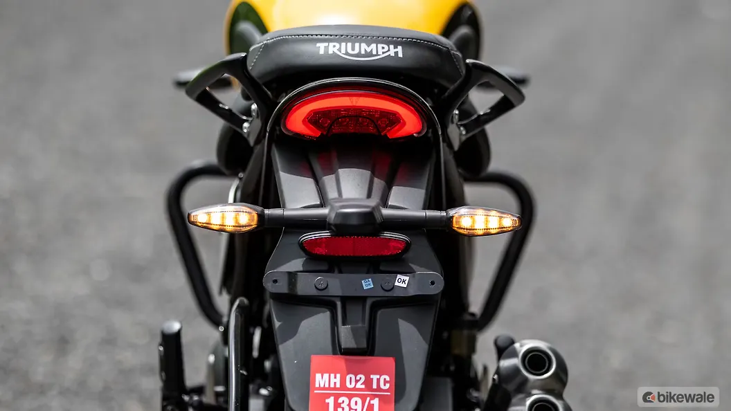 Triumph Scrambler 400 XC Right Front Three Quarter Image – BikeWale