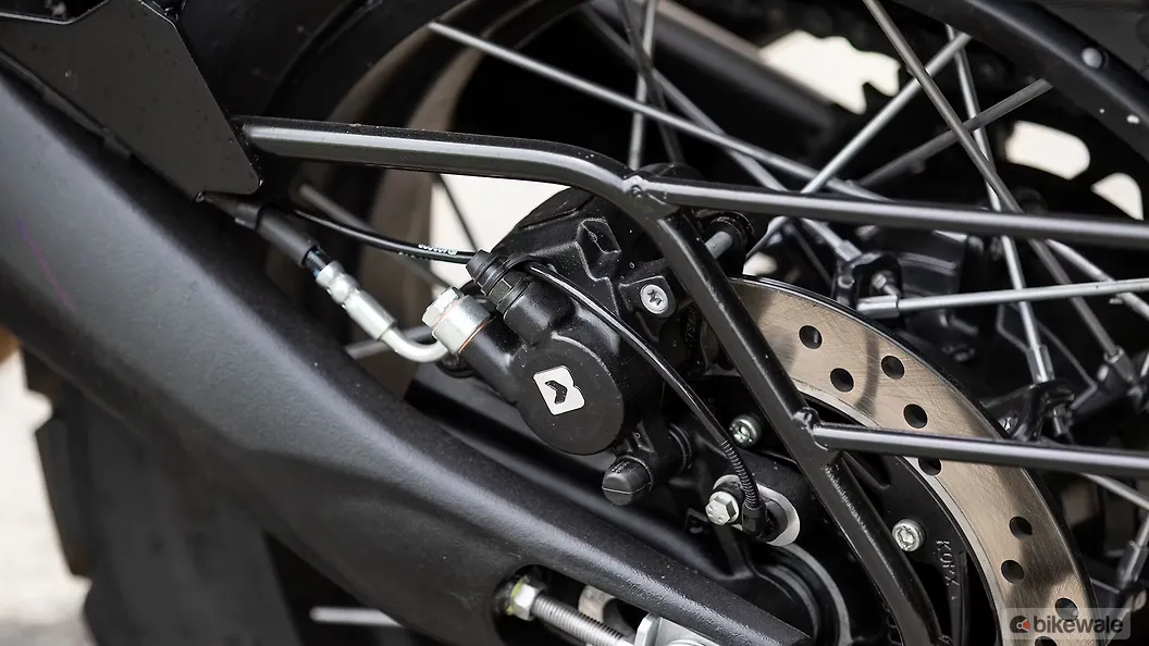 Triumph Scrambler 400 XC Rear Disc Brake Caliper Image – BikeWale