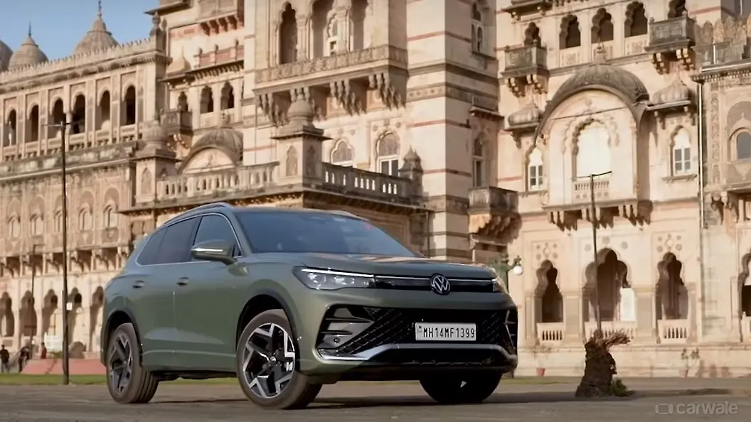 Tiguan R-Line Left Front Three Quarter Image, Tiguan R-Line Photos in ...