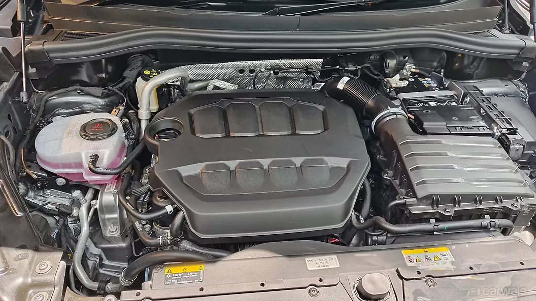 Tiguan R-Line Engine Shot Image, Tiguan R-Line Photos in India - CarWale