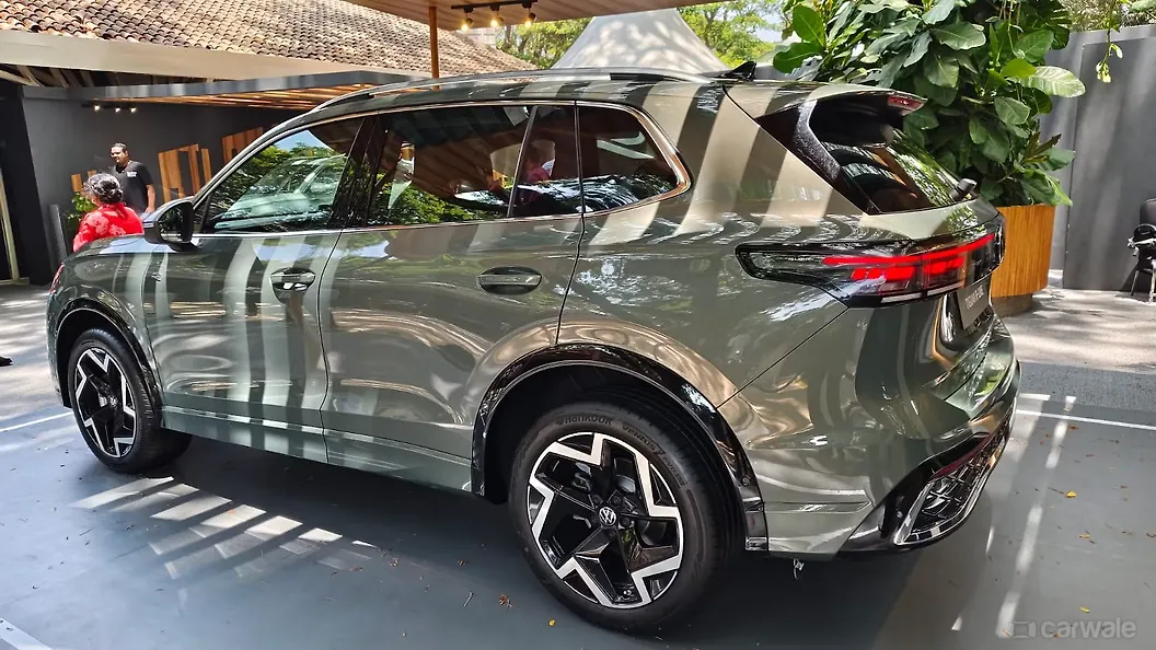 Tiguan R-Line Left Rear Three Quarter Image, Tiguan R-Line Photos in ...