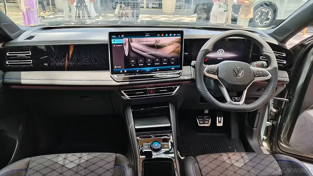 Tiguan R-Line Bootspace Image, Tiguan R-Line Photos in India - CarWale