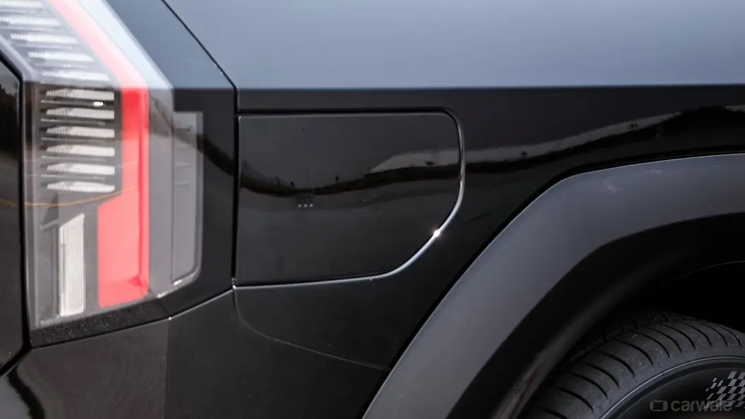 EV9 EV Car Charging Input Plug Image, EV9 Photos in India - CarWale