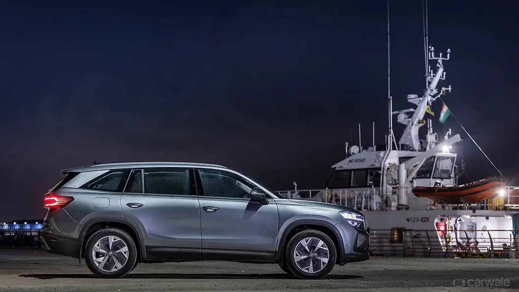 Skoda Kodiaq Images - Kodiaq Interior & Exterior Photo Gallery [50 ...