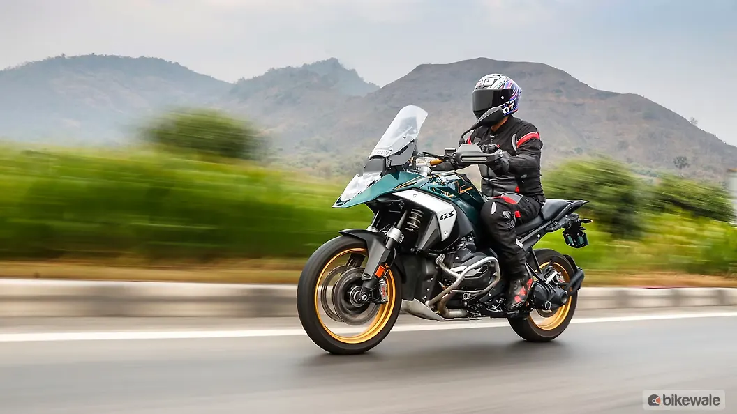 BMW R 1300 GS Left Front Three Quarter Image – BikeWale