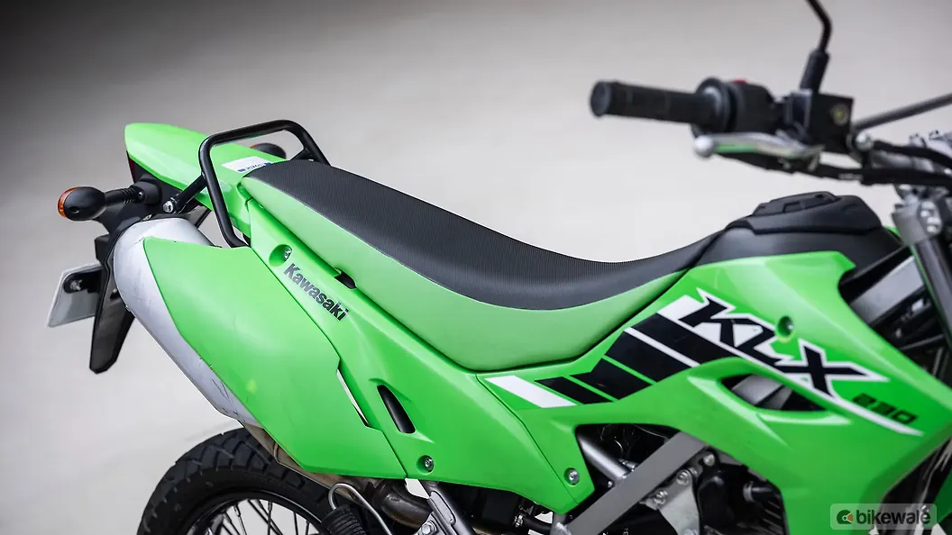 Kawasaki KLX 230 Right Side View Image – BikeWale
