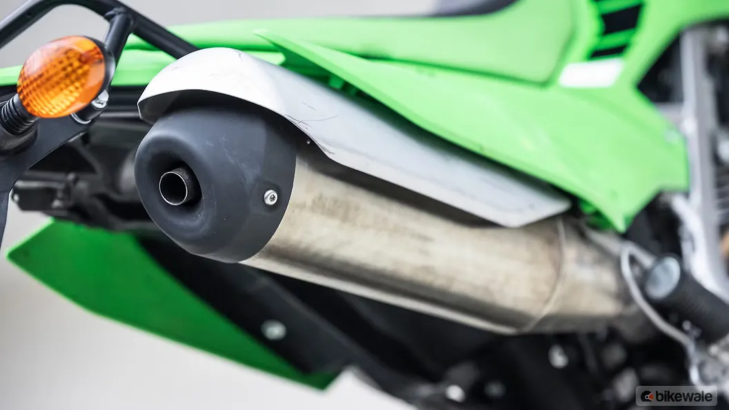 Kawasaki KLX 230 Right Side View Image – BikeWale