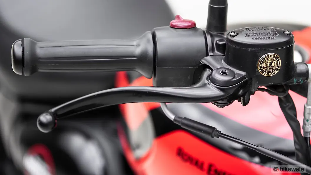 Royal Enfield Hunter 350 Hazard Warning Lights Switch Image – BikeWale