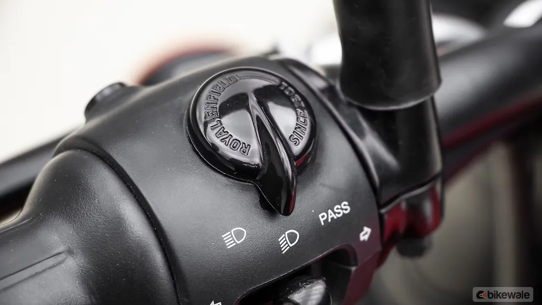 Royal Enfield Hunter 350 High Beam Low Beam Switch Image – BikeWale