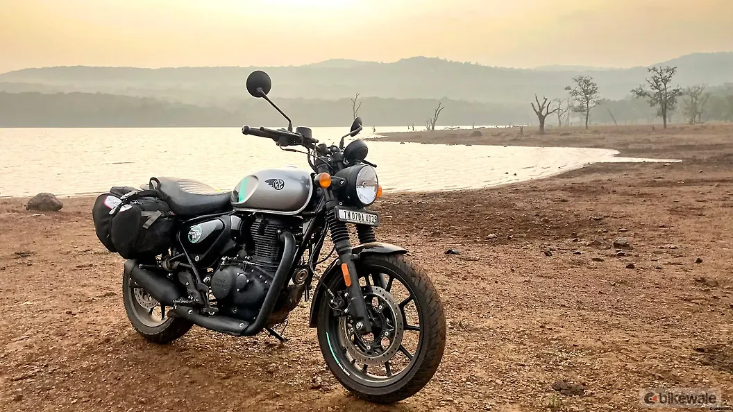 Royal Enfield Hunter 350 Right Side View Image – BikeWale