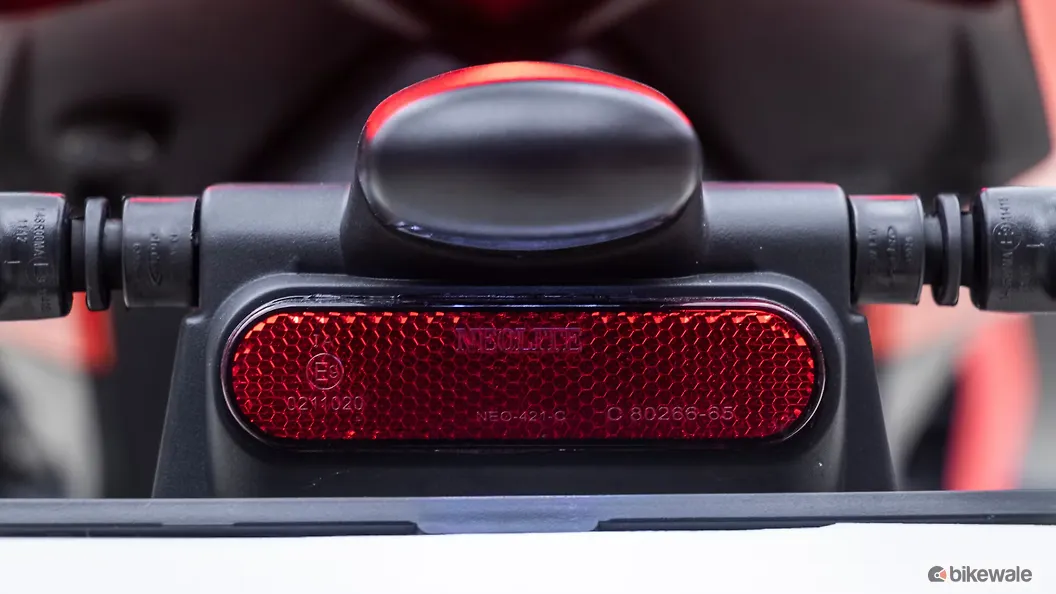 Aprilia Tuono 457 Rear Reflex Reflector Image – BikeWale