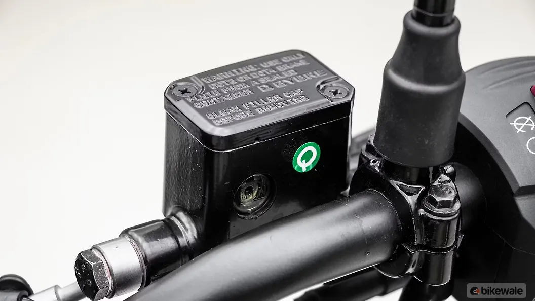 Yezdi Adventure Front Brake Fluid Reservoir Image – BikeWale