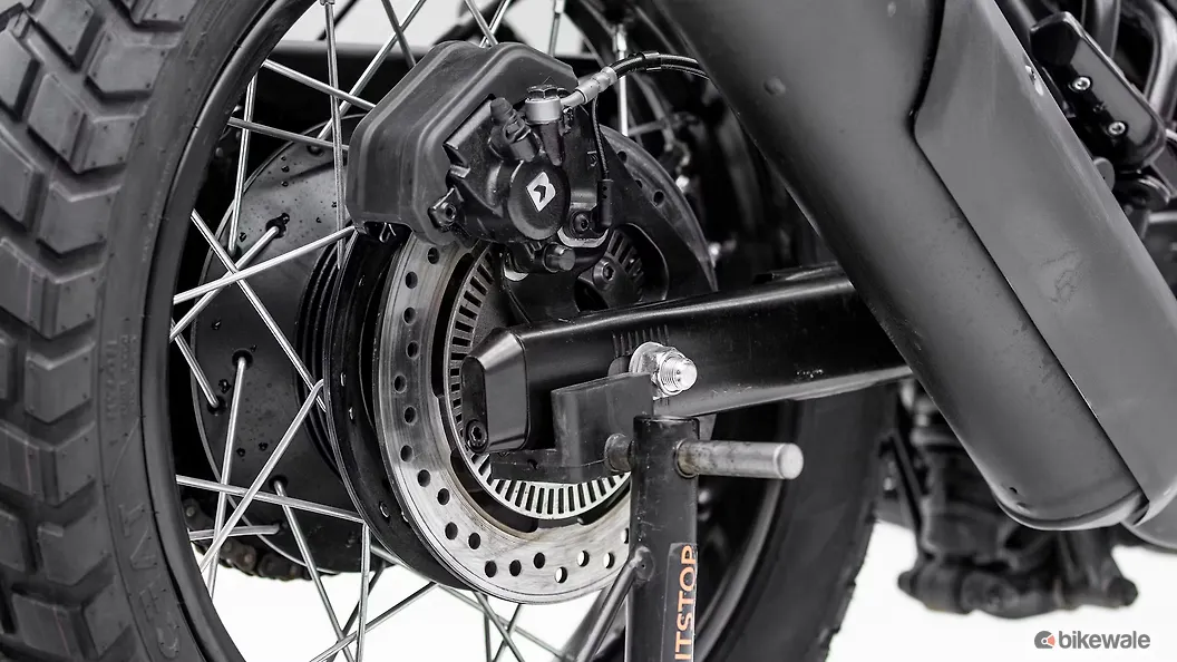 Yezdi Adventure Rear Disc Brake Caliper Image – BikeWale