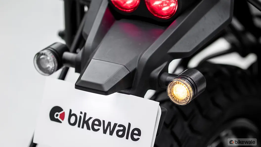 Yezdi Adventure Rear Turn Indicators Image – BikeWale