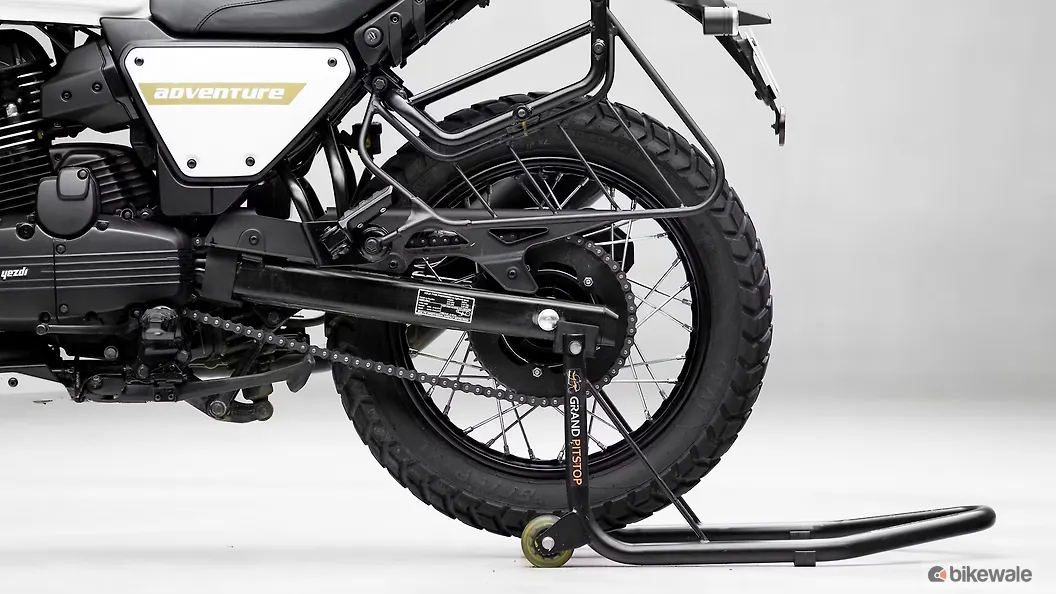 Yezdi Adventure Rear Disc Brake Caliper Image – BikeWale
