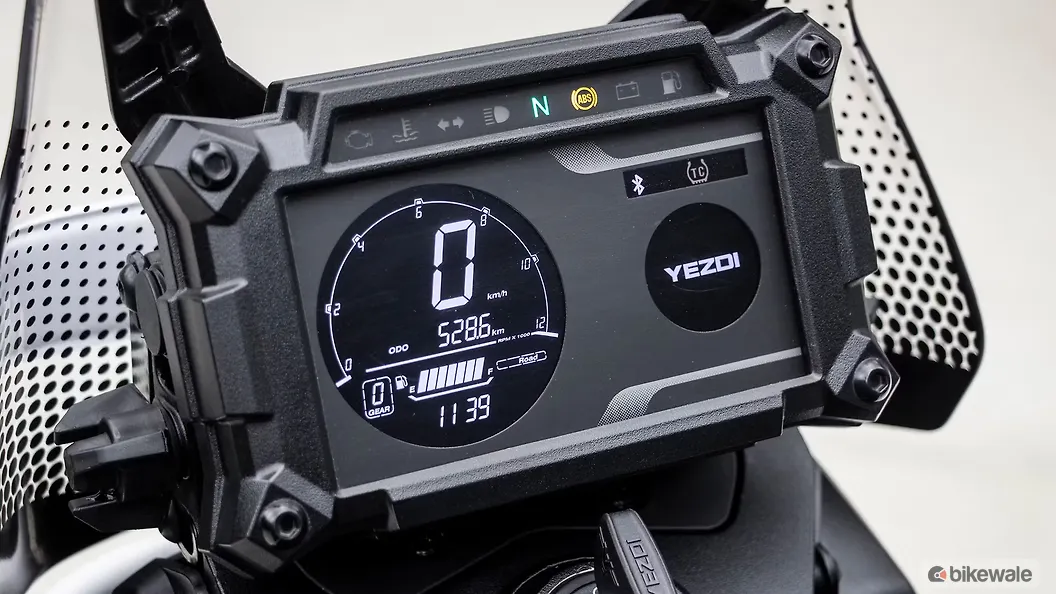 Yezdi Adventure Front View Image – BikeWale