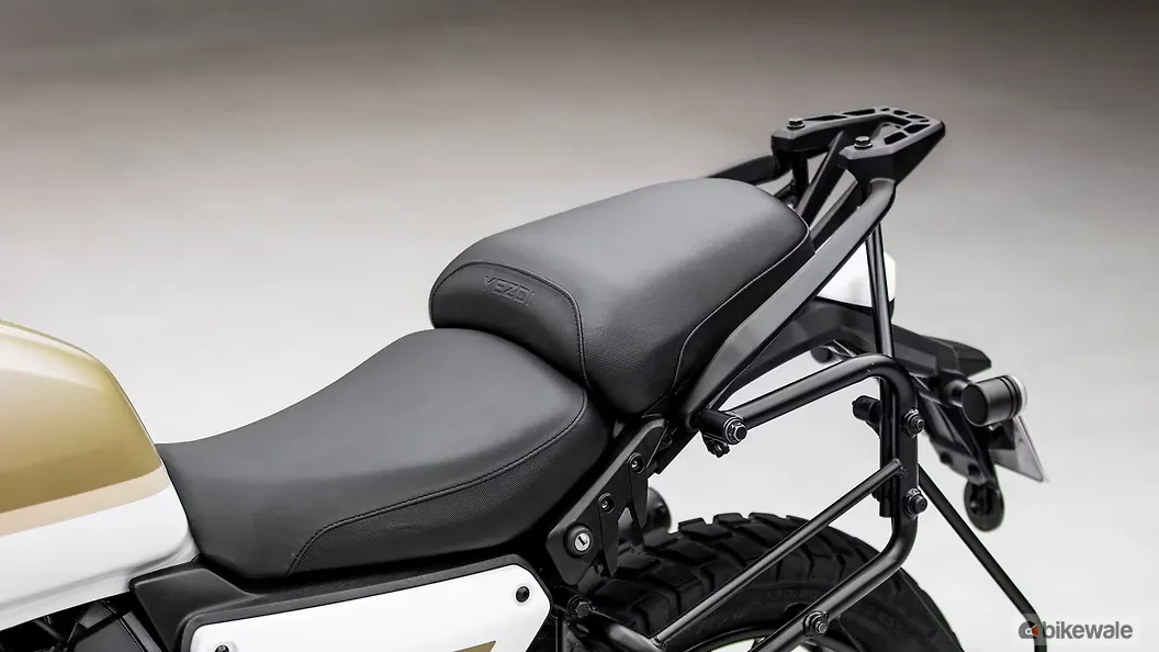 Yezdi Adventure Bike Seat Image – BikeWale