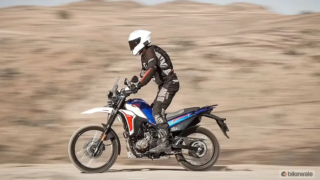 Hero Xpulse 210 Right Side View Image – BikeWale