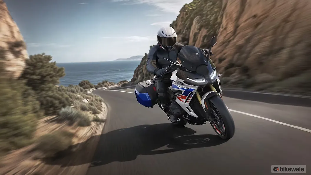 BMW R 1300 GS Right Front Three Quarter Image – BikeWale