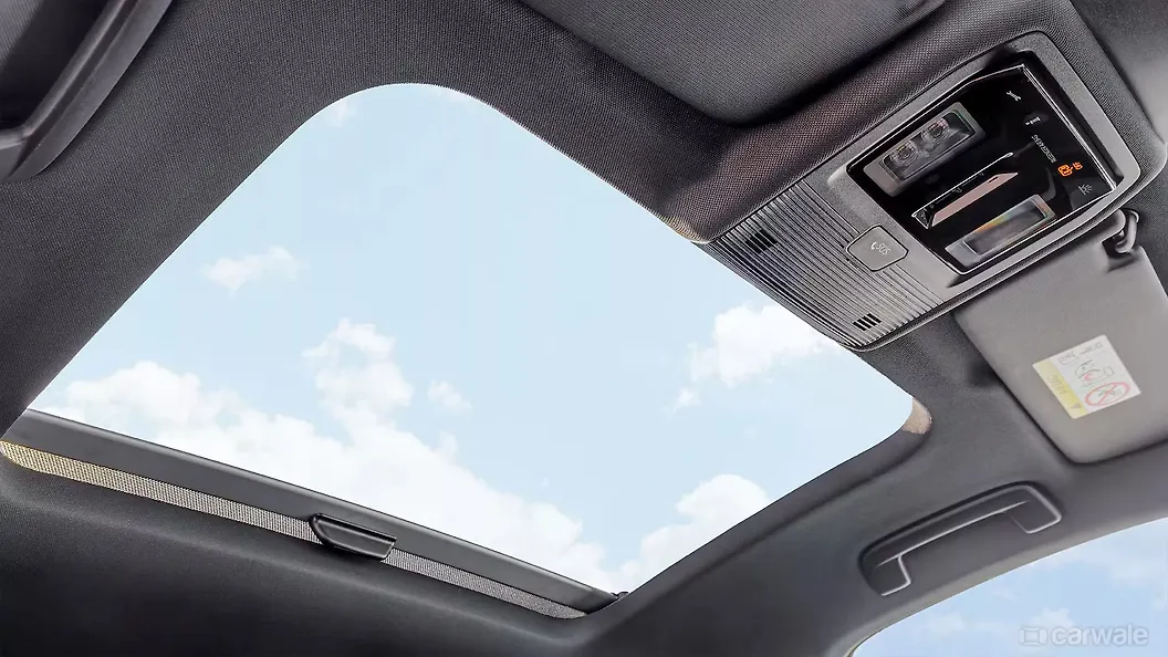 Golf GTI Sunroof/Moonroof Image, Golf GTI Photos in India - CarWale