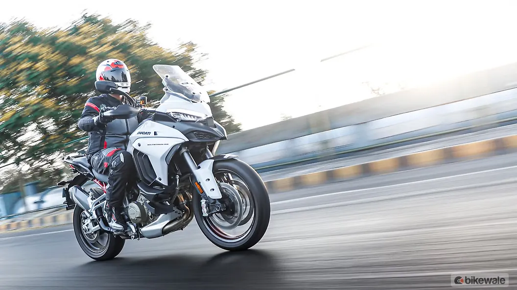 Ducati Multistrada V4 Right Side View Image – BikeWale