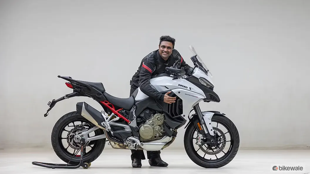 Ducati Multistrada V4 Right Side View Image – BikeWale