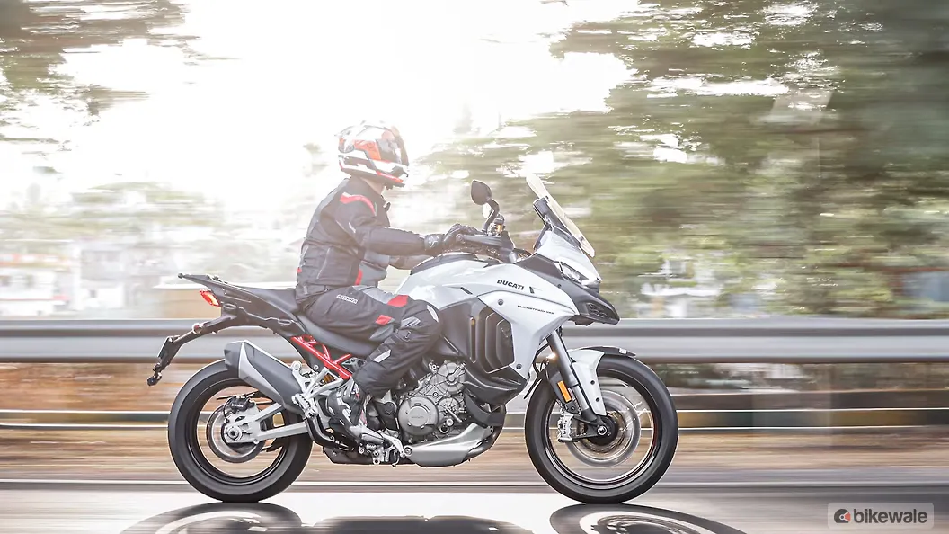 Ducati Multistrada V4 Right Side View Image – BikeWale