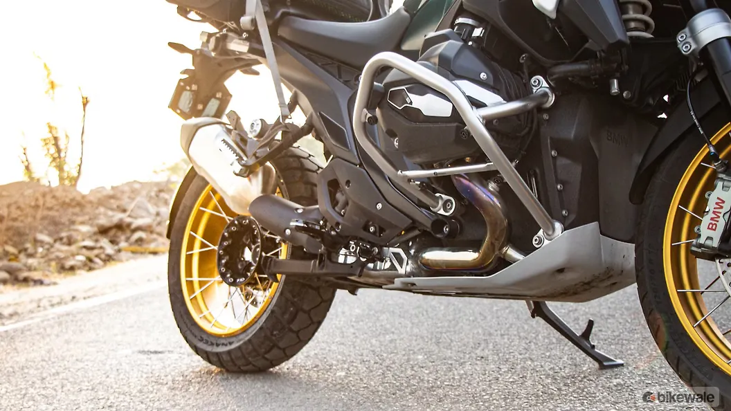 BMW R 1300 GS Right Side View Image – BikeWale