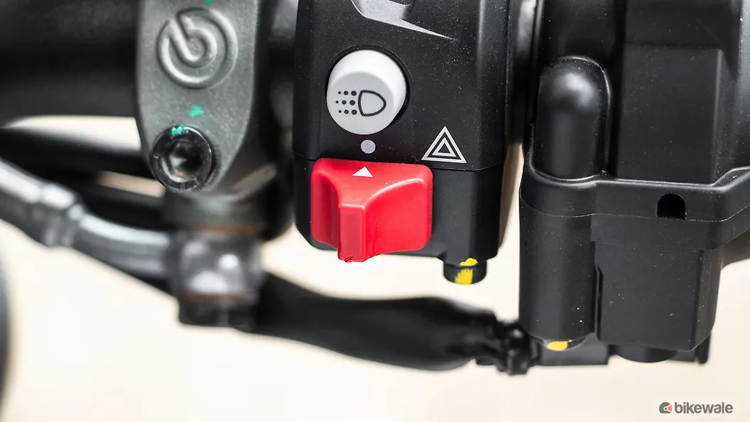 Ducati Monster Hazard Warning Lights Switch Image – BikeWale