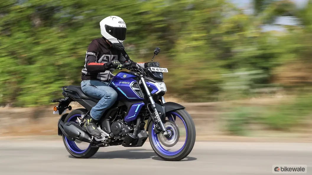 Yamaha FZ S Hybrid Right Side View Image – BikeWale