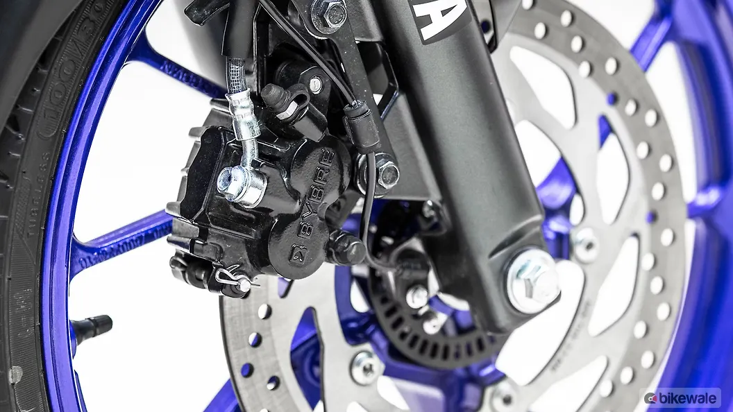 Yamaha FZ S Hybrid Right Side View Image – BikeWale