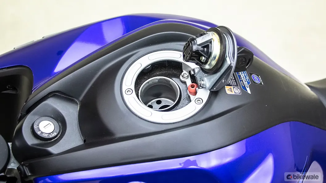 Yamaha FZ S Hybrid Right Side View Image – BikeWale