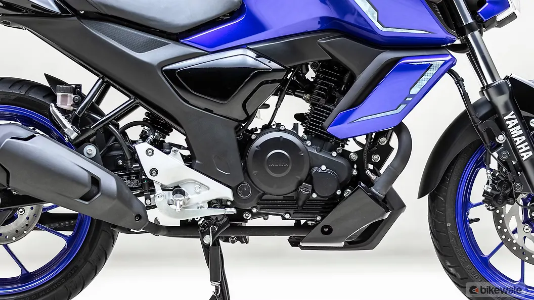 Yamaha FZ S Hybrid Right Side View Image – BikeWale