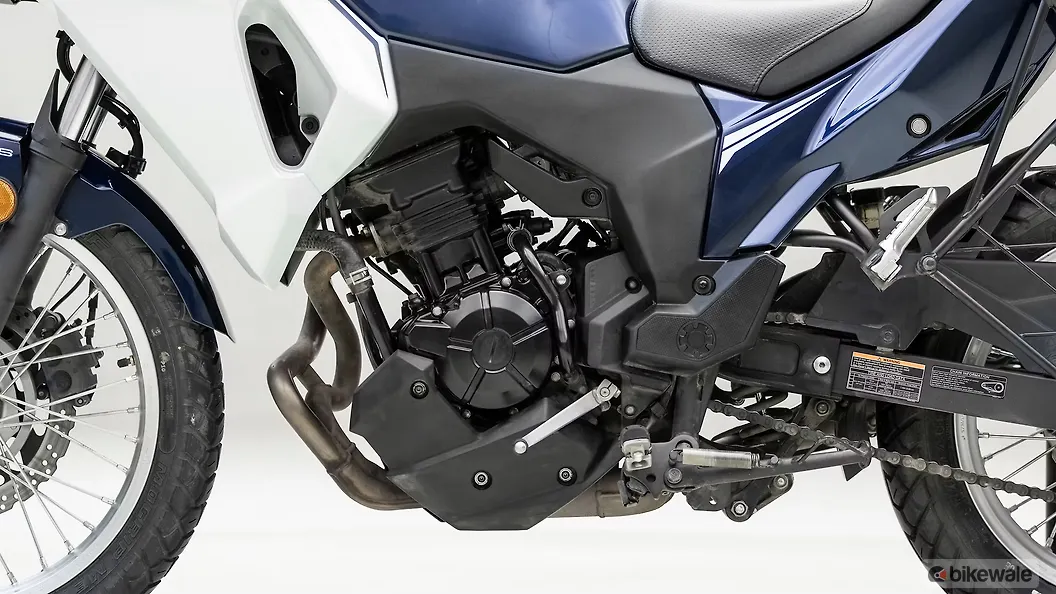 Kawasaki Versys-X 300 Engine From Right Image – BikeWale