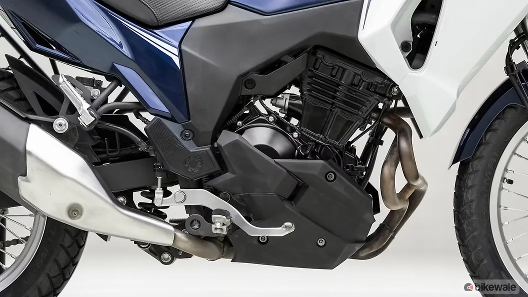 Kawasaki Versys-X 300 [2025] Branding/Fuel Tank Decal Image – BikeWale