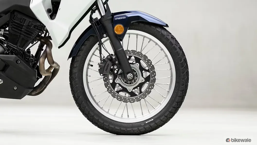 Kawasaki Versys-X 300 [2025] Front Wheel Image – BikeWale