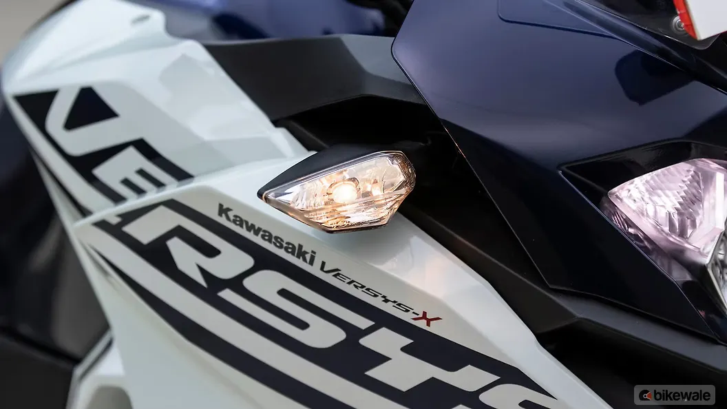 Kawasaki Versys-X 300 Head Light Image – BikeWale