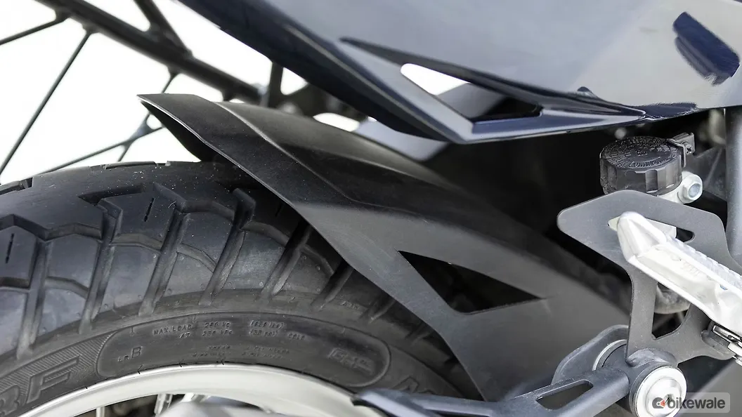 Kawasaki Versys-X 300 Pillion Seat Image – BikeWale