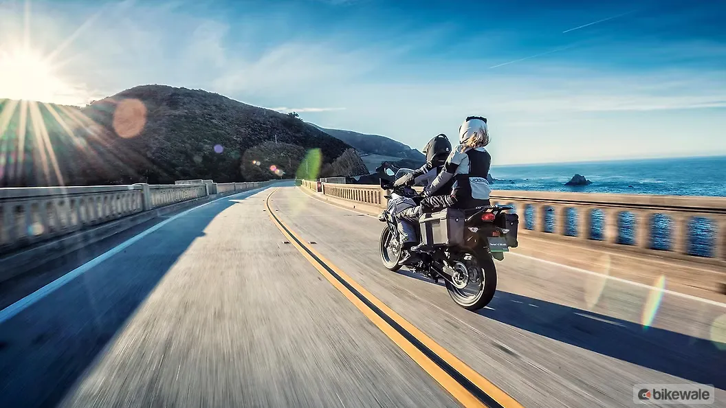 Kawasaki Versys-X 300 Right Rear Three Quarter Image – BikeWale