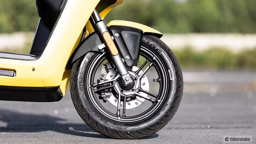 VIDA VX2 Front Wheel Image – BikeWale