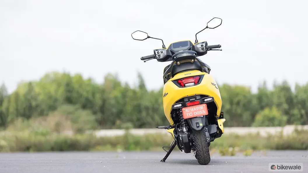 VIDA VX2 Right Side View Image – BikeWale