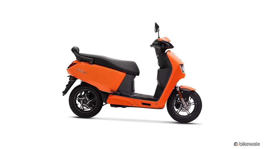 VIDA VX2 Right Side View Image – BikeWale