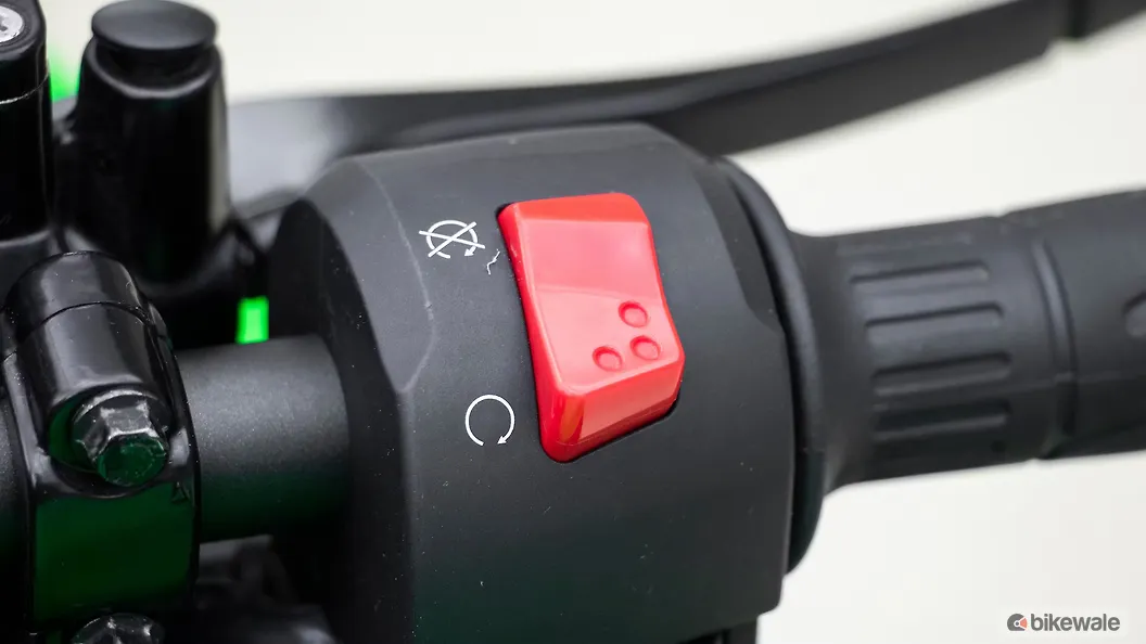 Kawasaki Ninja 300 Kill Switch Image – BikeWale