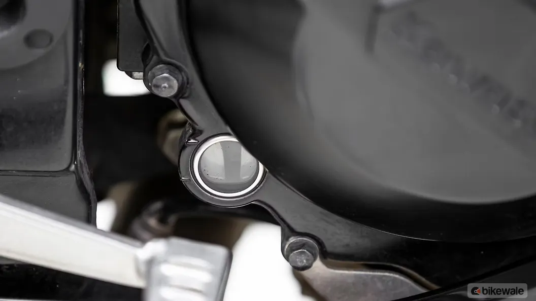 Kawasaki Ninja 300 Engine Oil Level Indicator Image – BikeWale